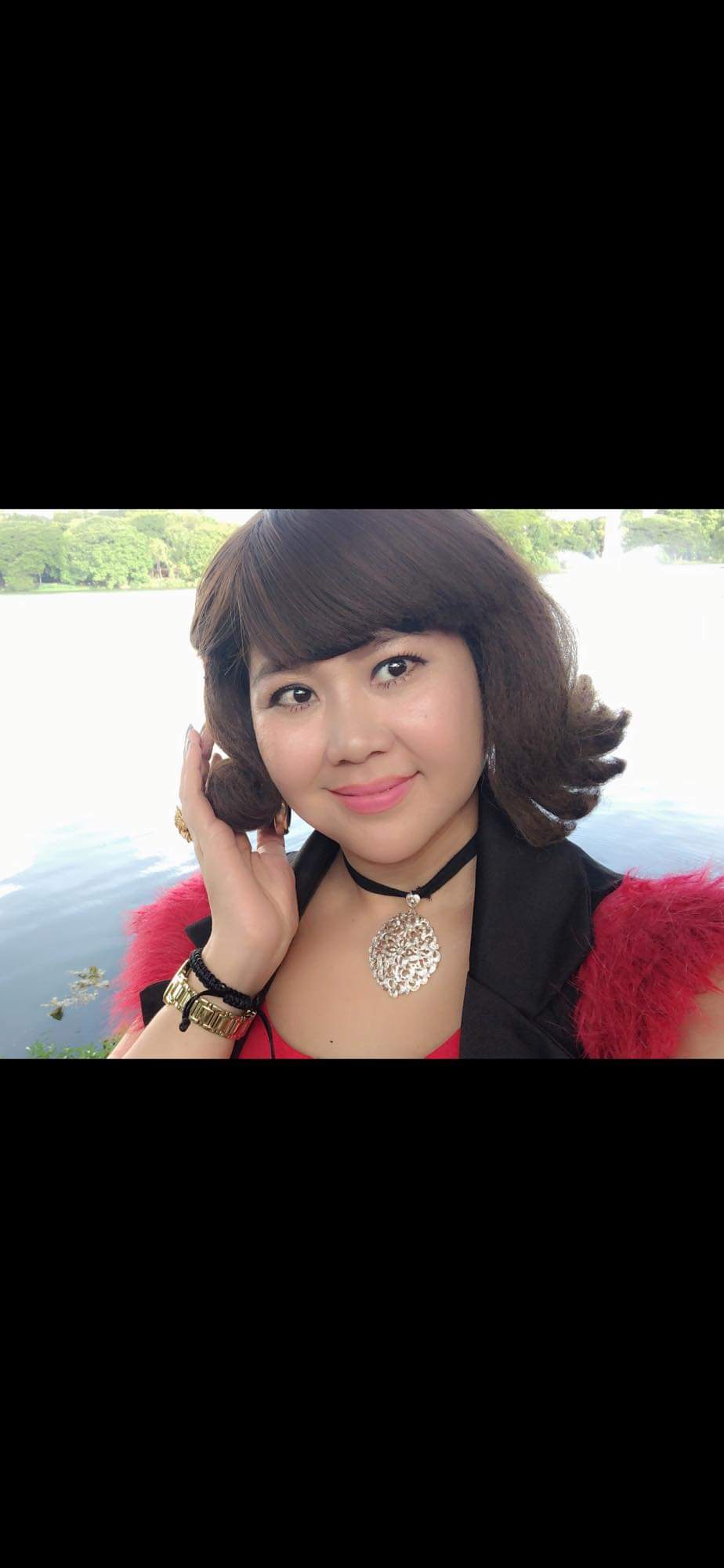 လုံးကြီးပေါက်လှခန္ဓာကိုယ်လေးဖြစ်လို့ ဖက်ရှင်တိုင်းနဲ့ လိုက်ဖက်ညီပြီး တစ်နေ့ထက်တစ်နေ့ ပိုပိုလ ...